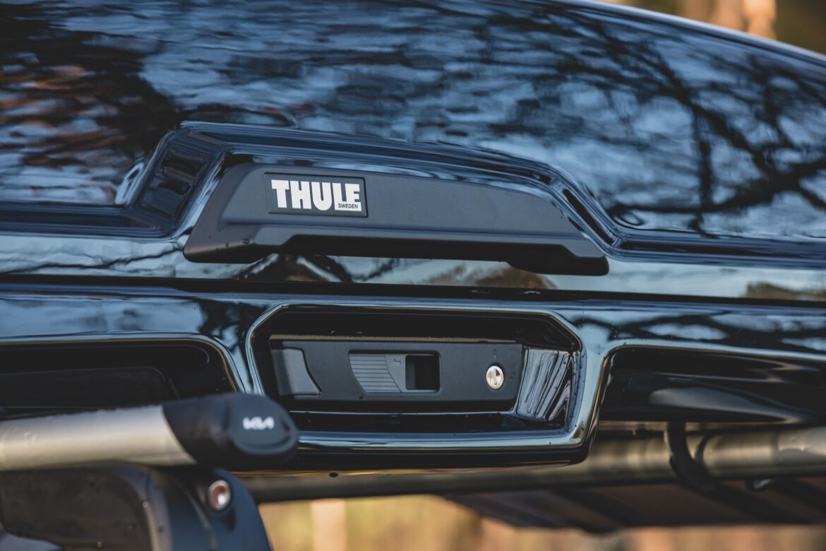 De Thule Vector is het neusje van de zalm onder de dakkoffers - The ...