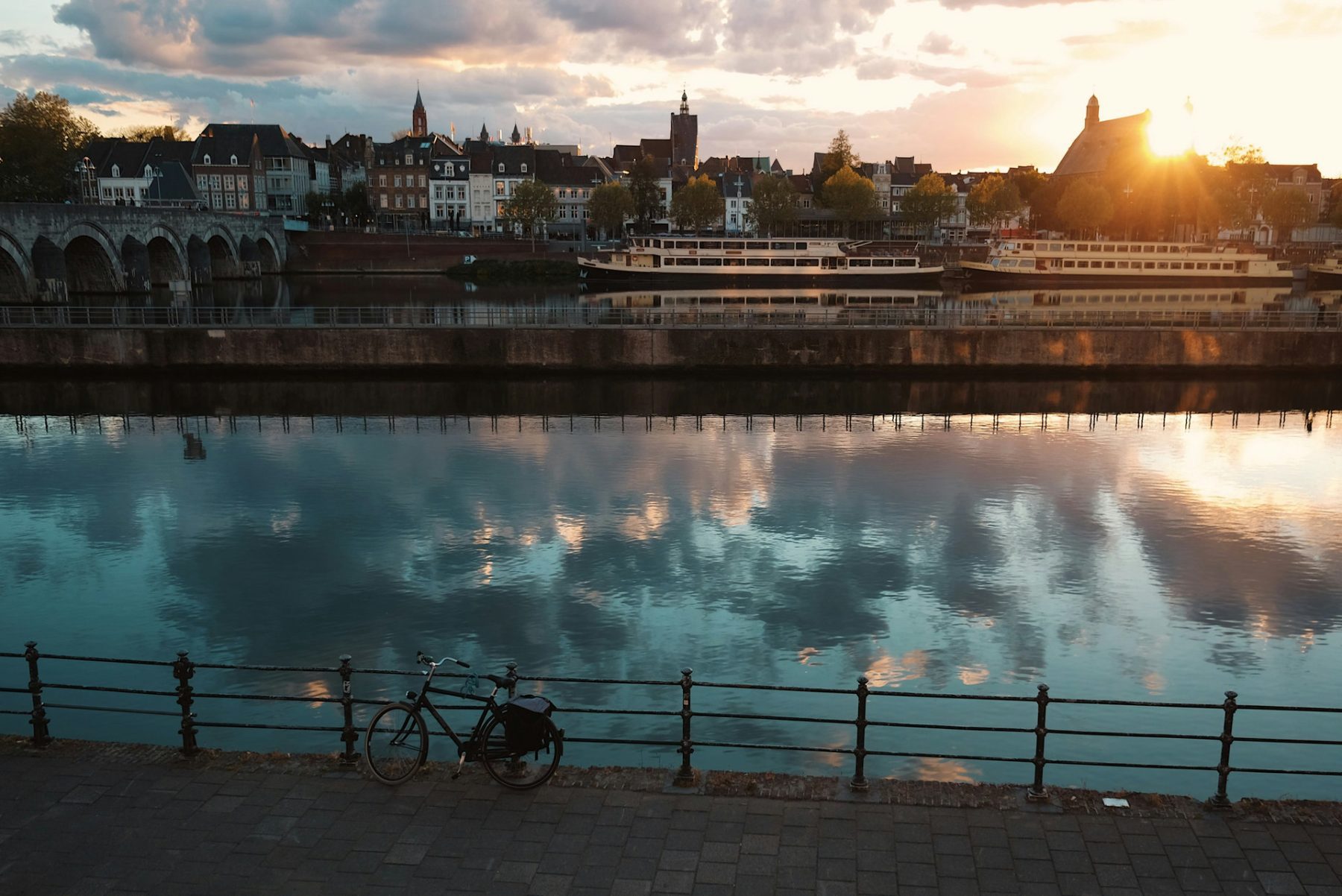 De Maasfietsroute: volg de Maas van bron tot monding - The Bike